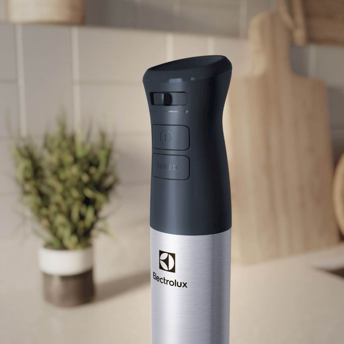 Palični mešalnik Electrolux E5HB1-6SS - Lepdom.si